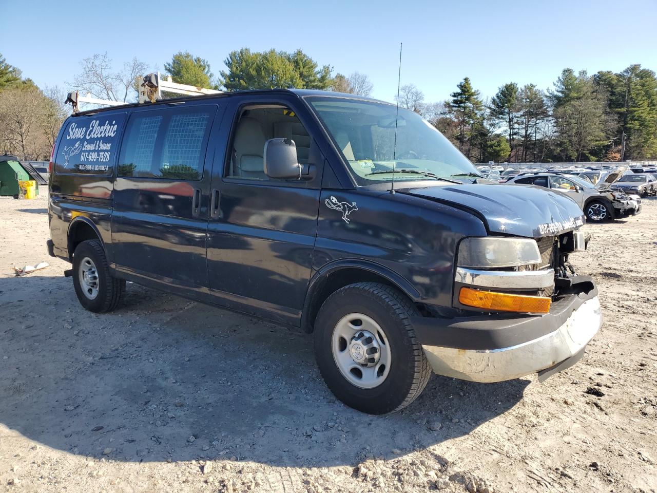 VIN: 1GCWGFCA6E1210844 | CHEVROLET EXPRESS 2014 G2 BLUE 4.8L 8 free car ...