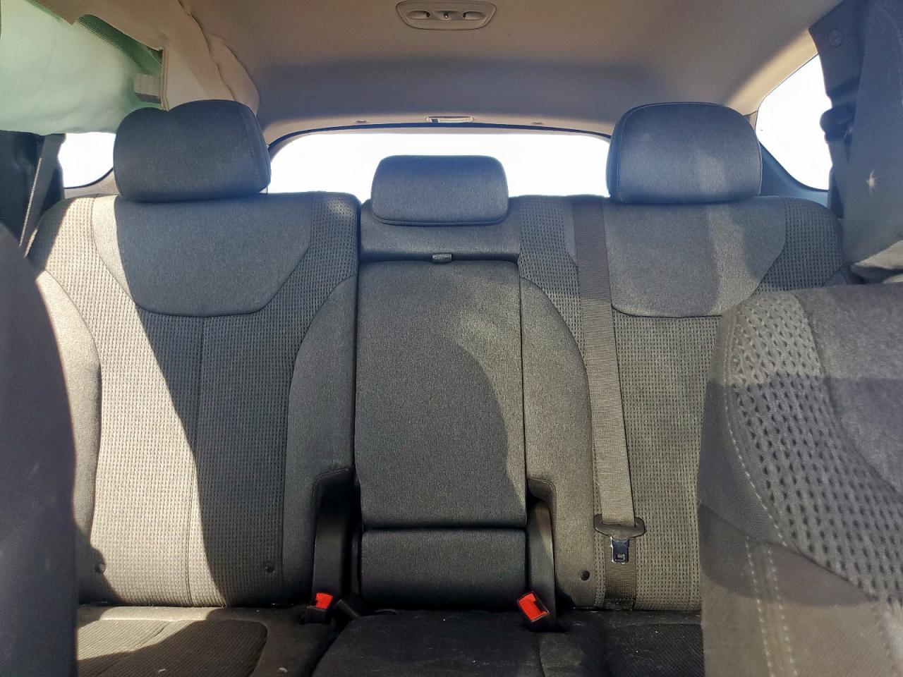 2019 Hyundai Santa Fe Sel 5NMS33AD8KH064017 from the USA