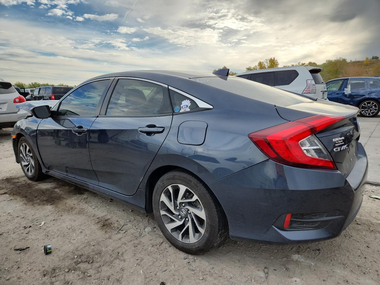 VIN: 19XFC2F75JE040536 | HONDA CIVIC 2018 BLUE 2.0L 4 free car history ...