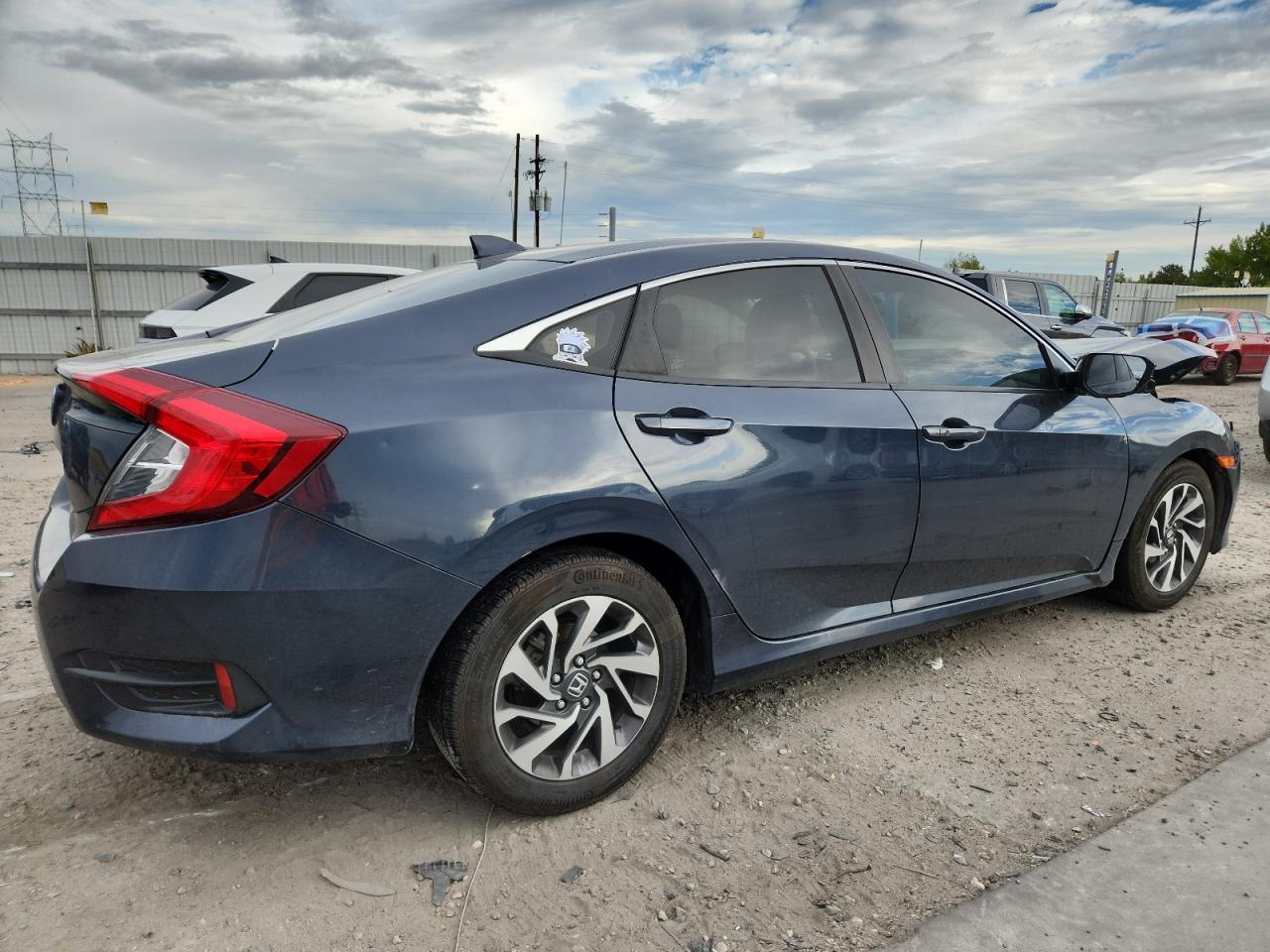 VIN: 19XFC2F75JE040536 | HONDA CIVIC 2018 BLUE 2.0L 4 free car history ...