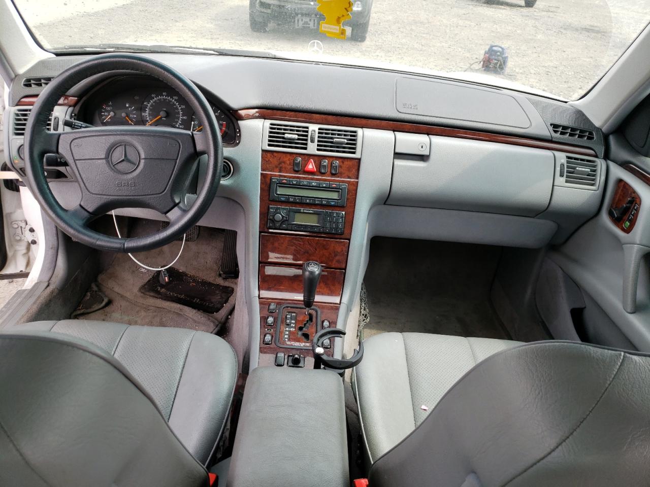 Mercedes E Class 1999 Interior