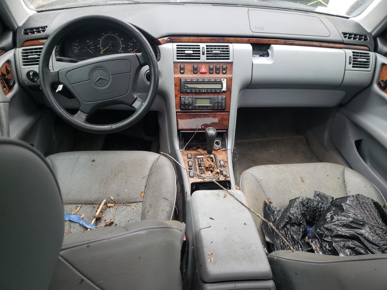 Mercedes E Class 1999 Interior
